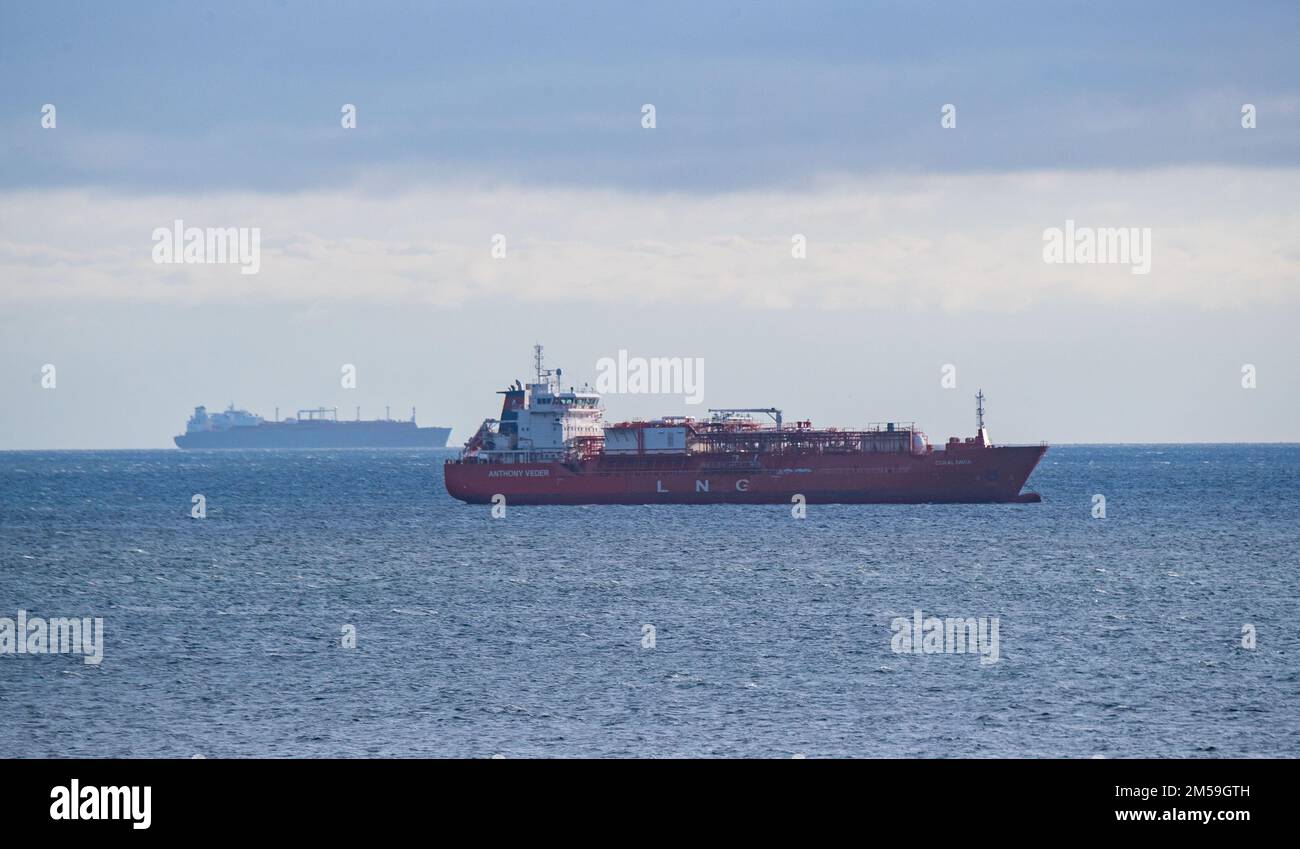 27 December 2022, Mecklenburg-Western Pomerania, Sassnitz: The LNG ...