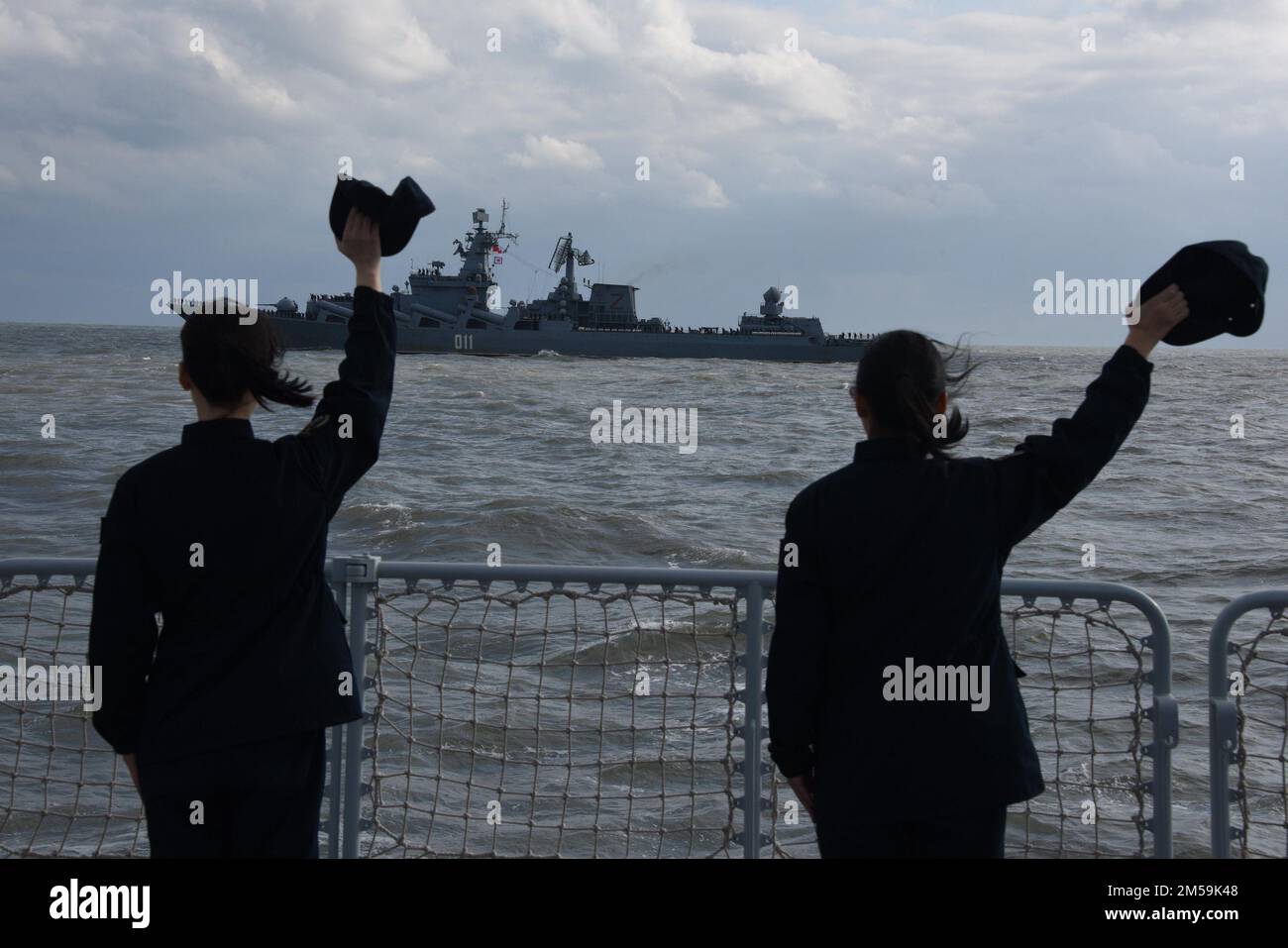 Aboard Destroyer Jinan, Joint Sea 2022. 27th Dec, 2022. Sailors on ...