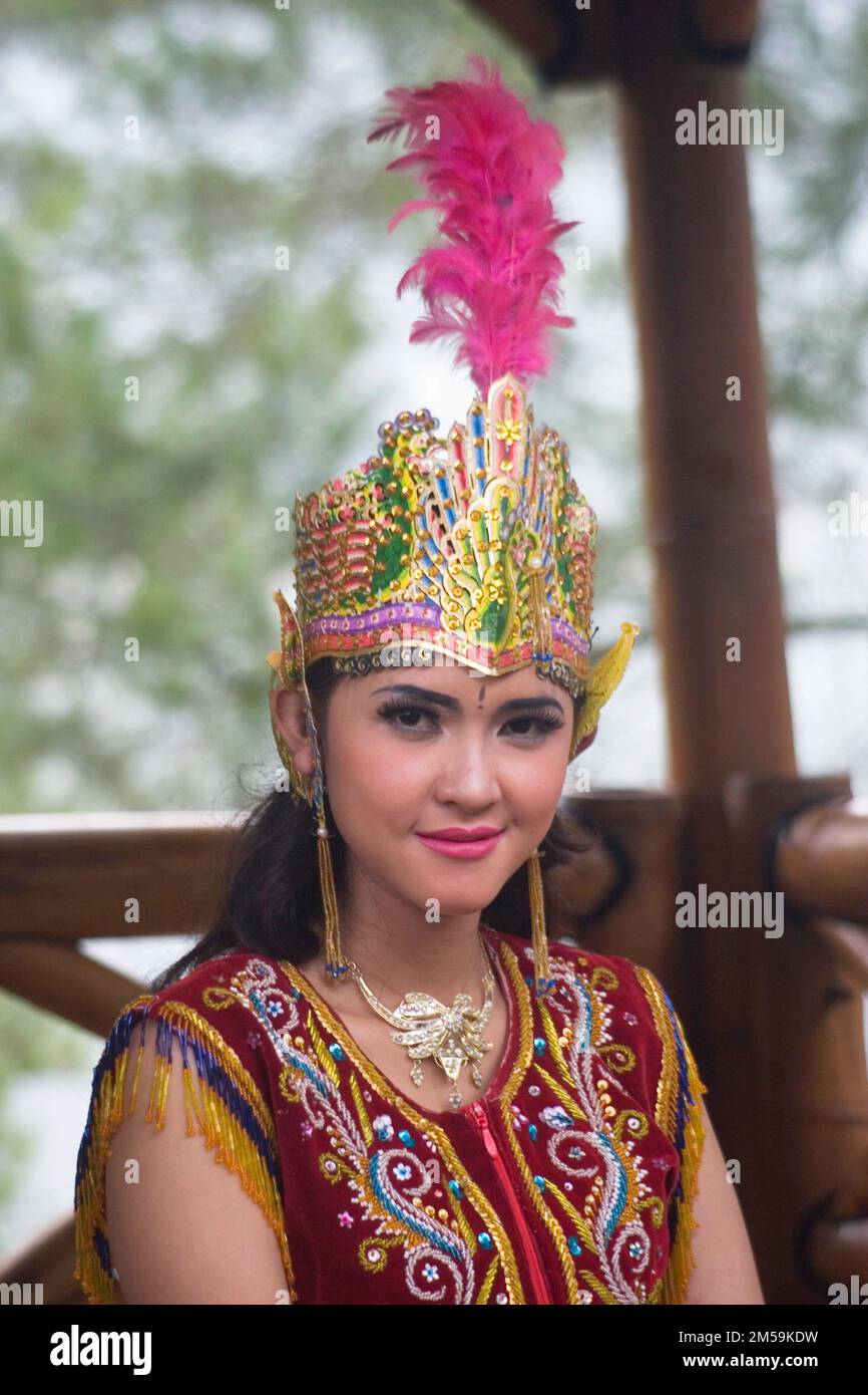 portrait of a woman in traditional Javanese dress Stock Photo - Alamy
