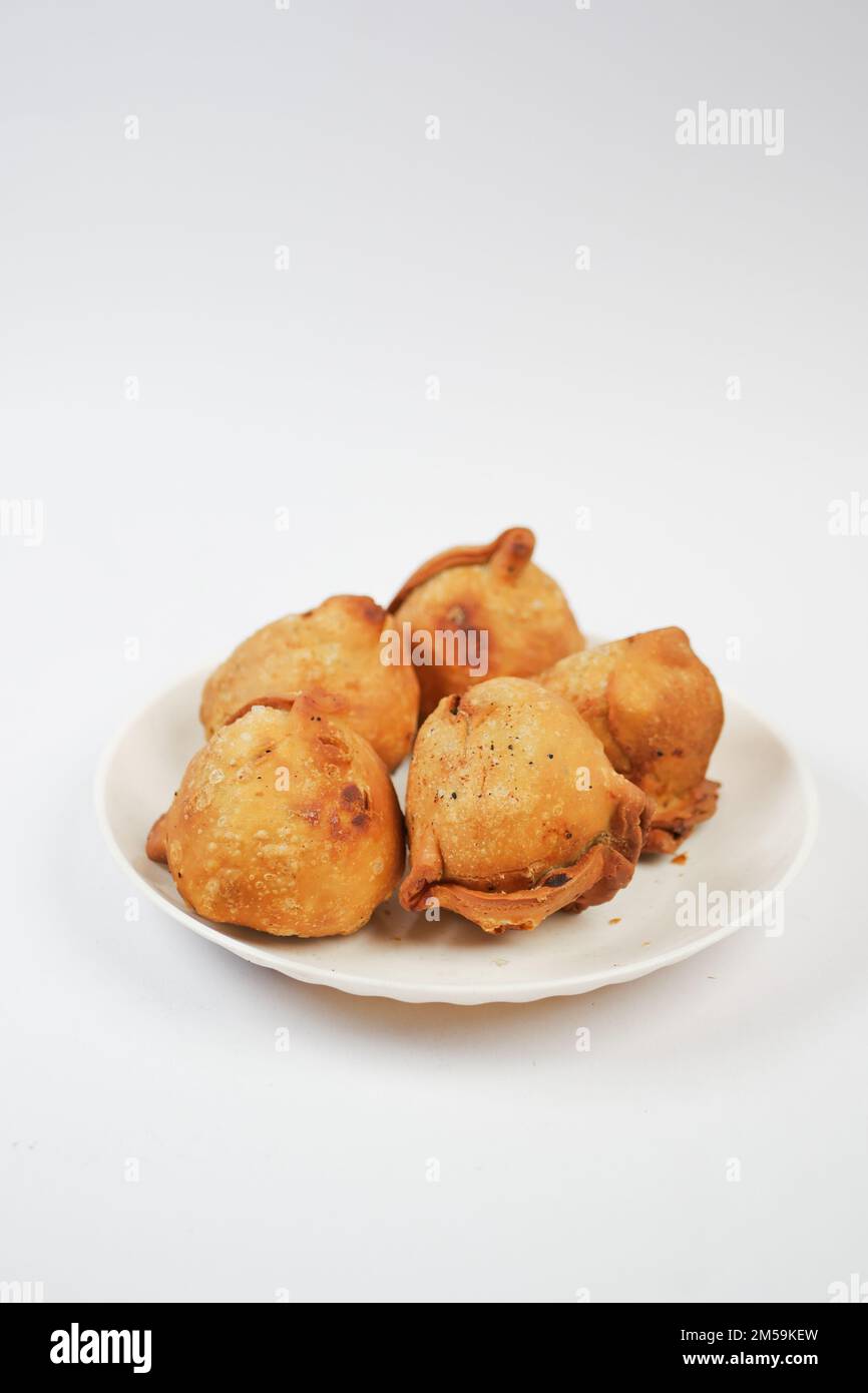 indian street food singara on plate Stock Photo - Alamy