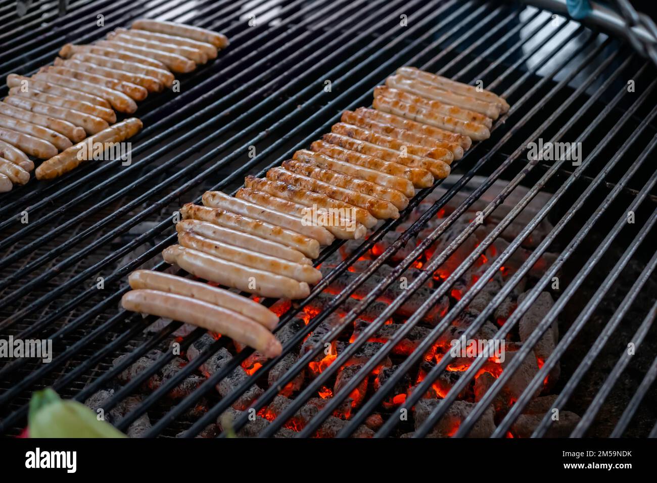 Round grill grate barbecue hi-res stock photography and images - Alamy