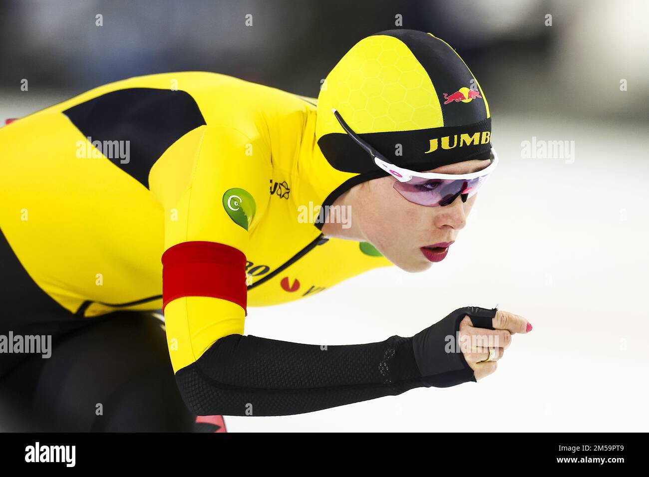 HERENVEEN - Antoinette Rijpma - de Jong in action on the 3000 meters ...