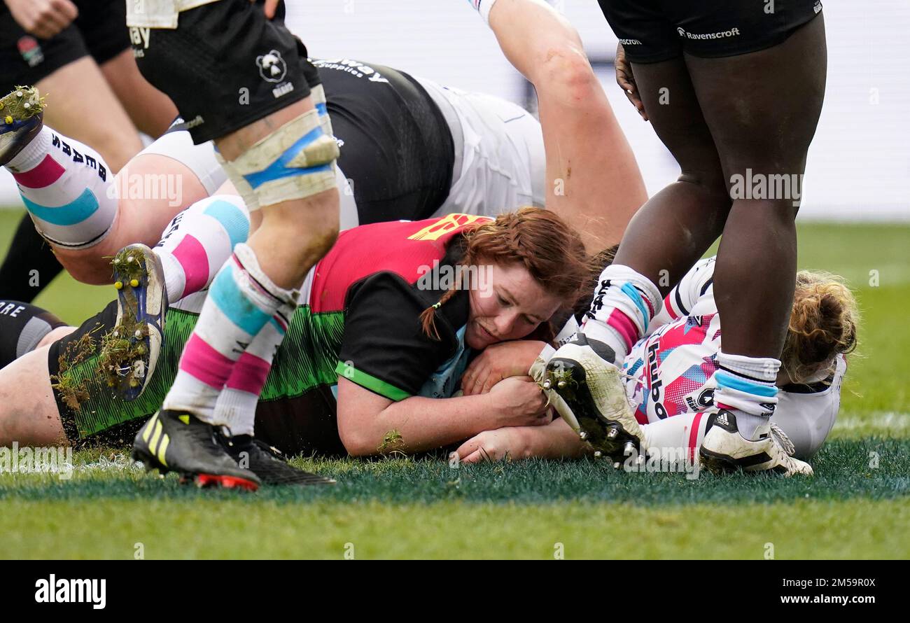 Harlequins' Chloe Edwards scores a try during the Allianz Premier 15s ...