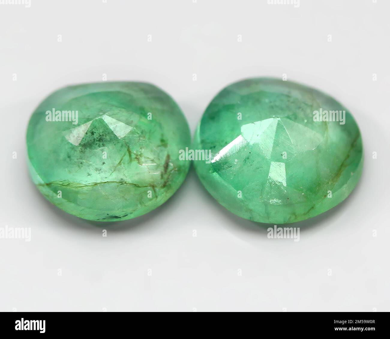 Rough emerald hi-res stock photography and images - Alamy