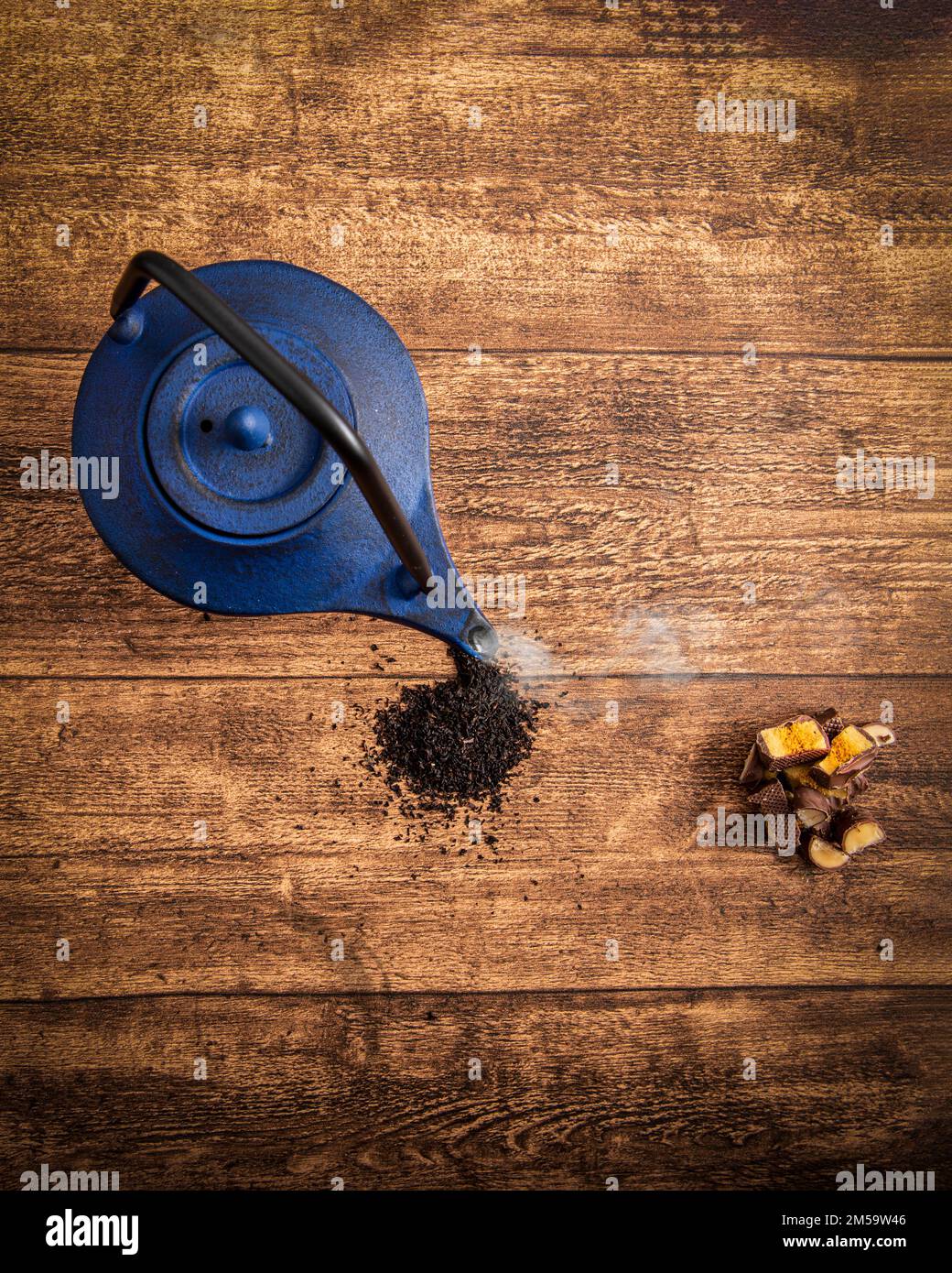 Blue teapot hi-res stock photography and images - Alamy