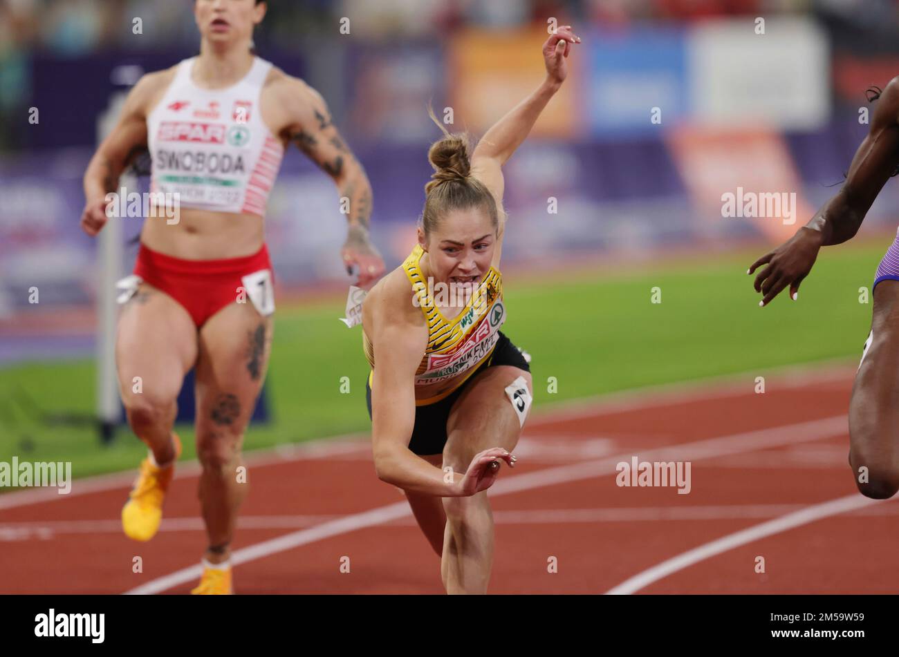 100 meter final women hi-res stock photography and images - Alamy