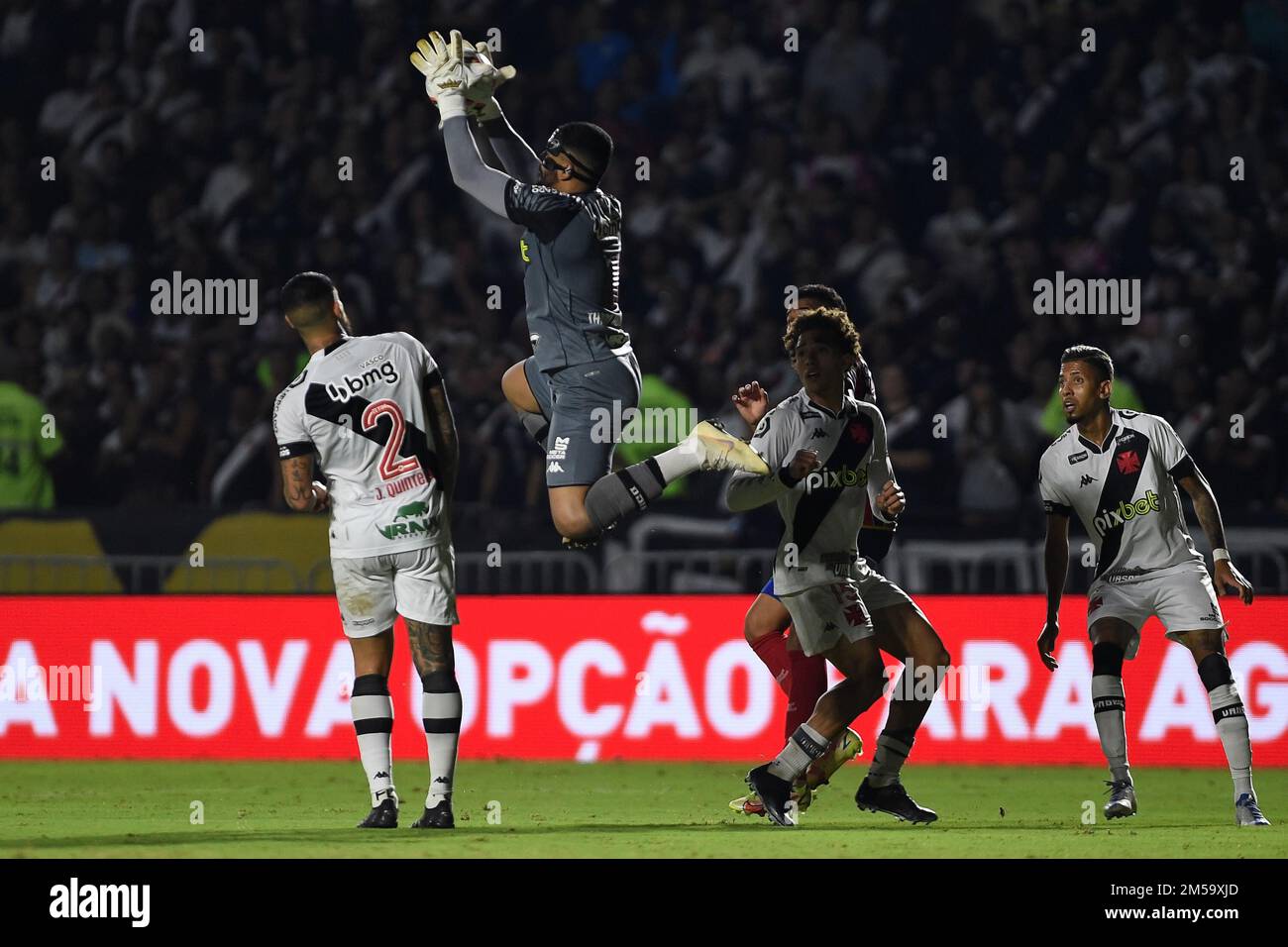 Rio de Janeiro, Brazil,May 15, 2022. Football goalkeeper Thiago ...
