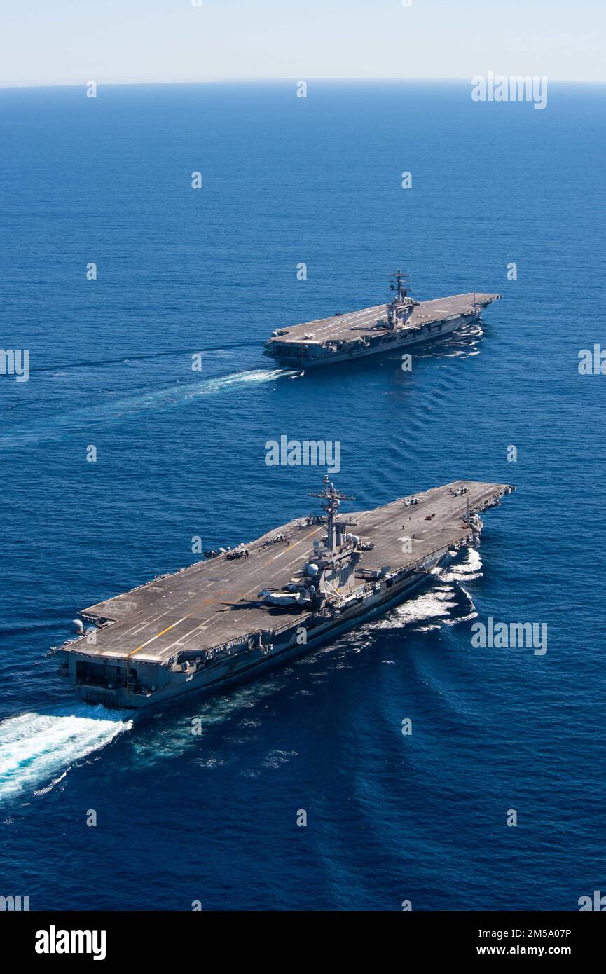 220213-N-TL932-1041 PACIFIC OCEAN (Feb. 13, 2022) Nimitz-class aircraft ...