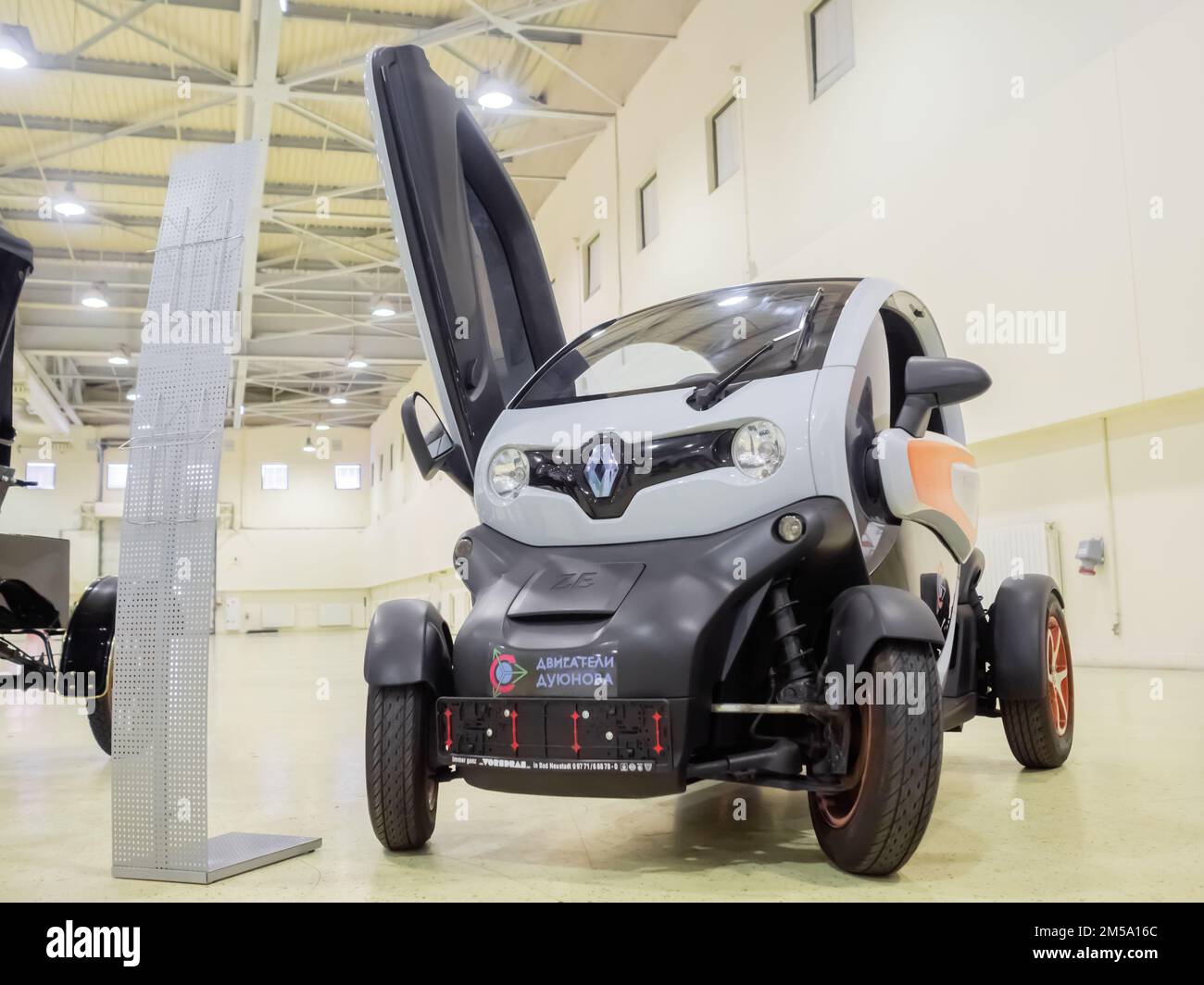 Renault twizy logo hi-res stock photography and images - Alamy