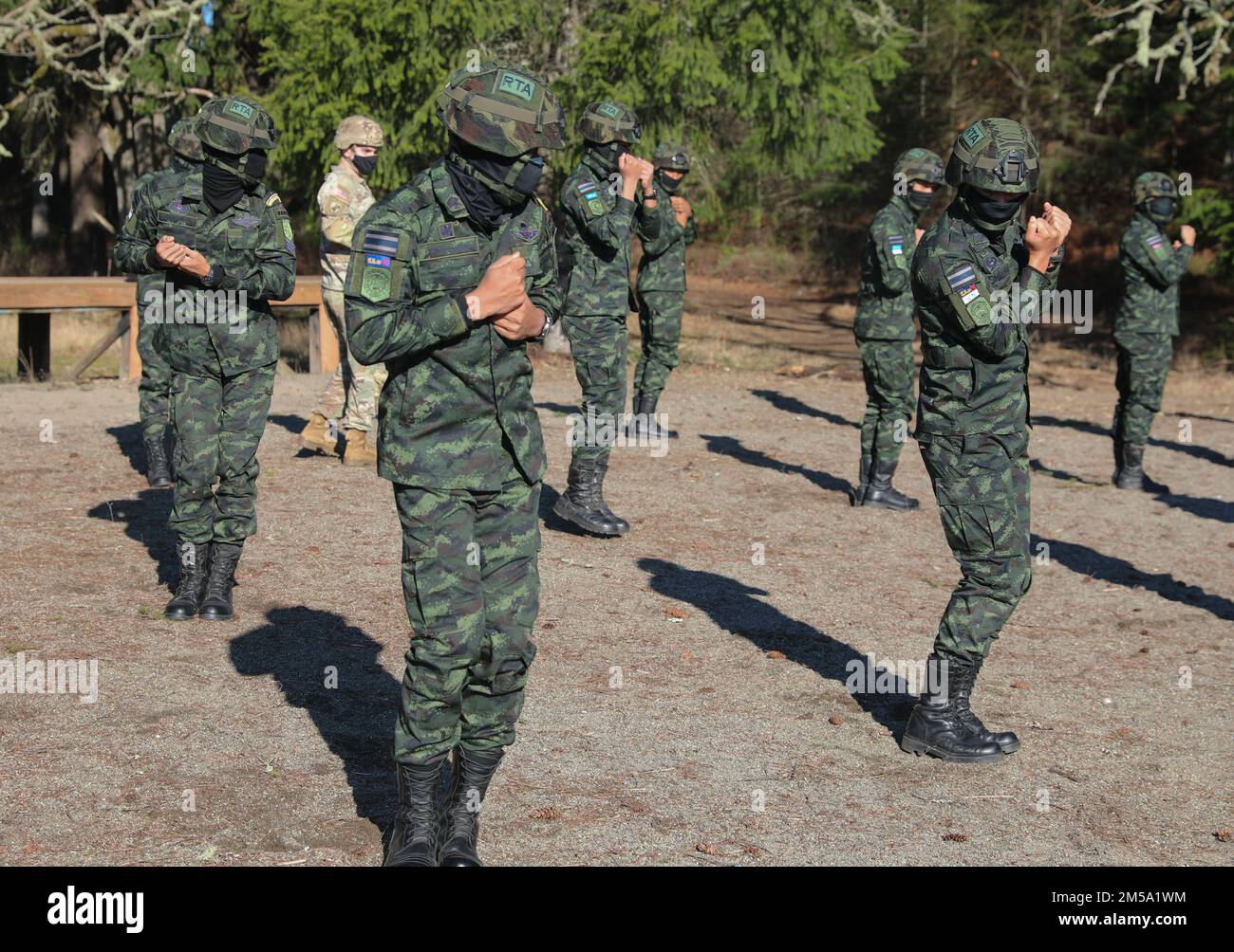 Royal Thai Army Paratroopers rehearse proper techniques on how to ...