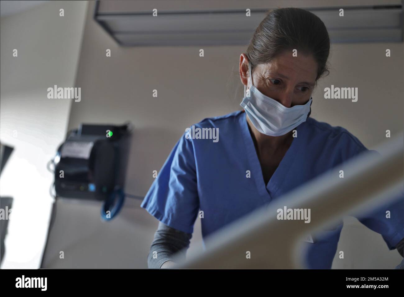 Medical exam army hi-res stock photography and images - Alamy