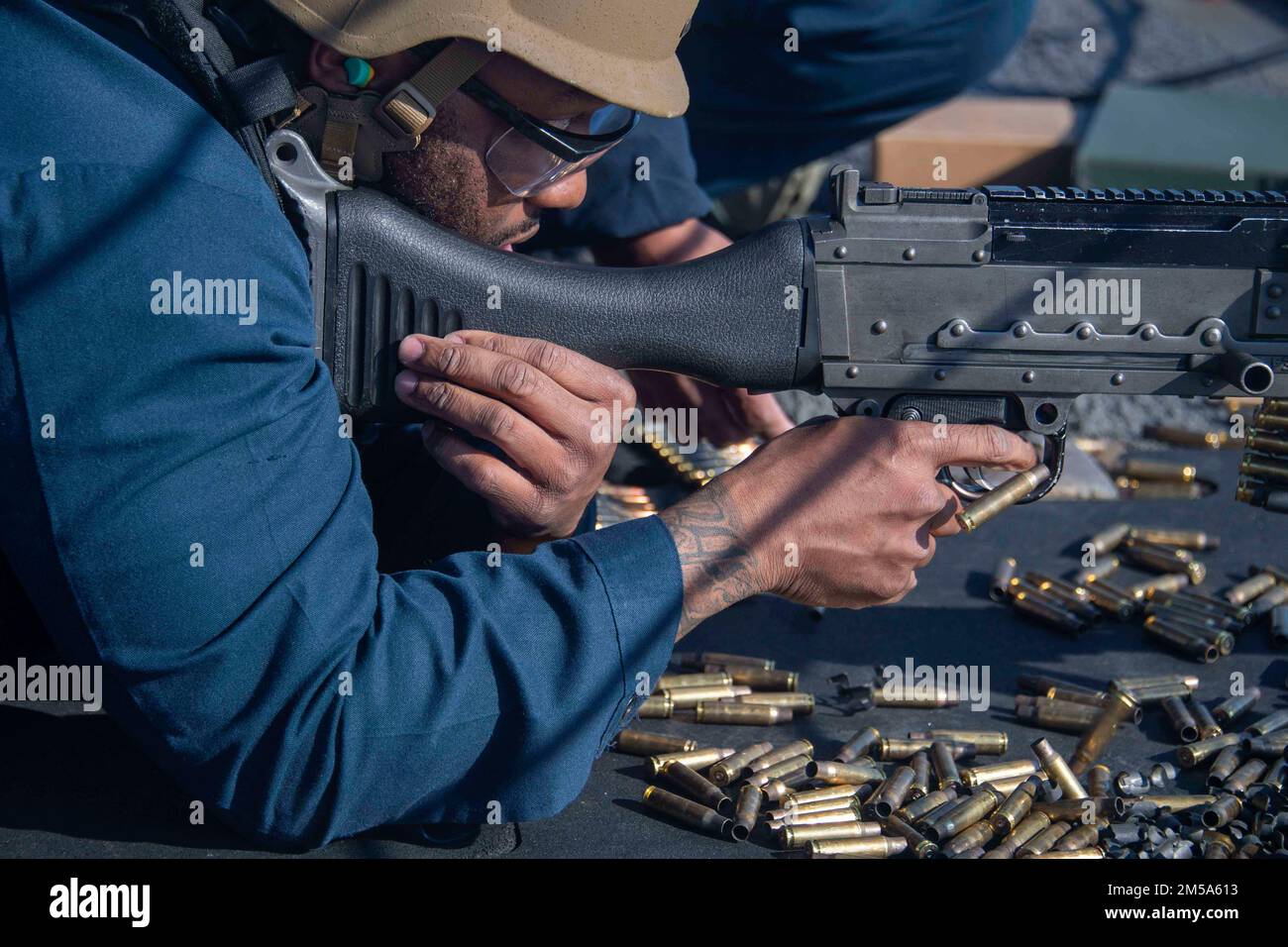 Crew serve weapons shoot hi-res stock photography and images - Alamy