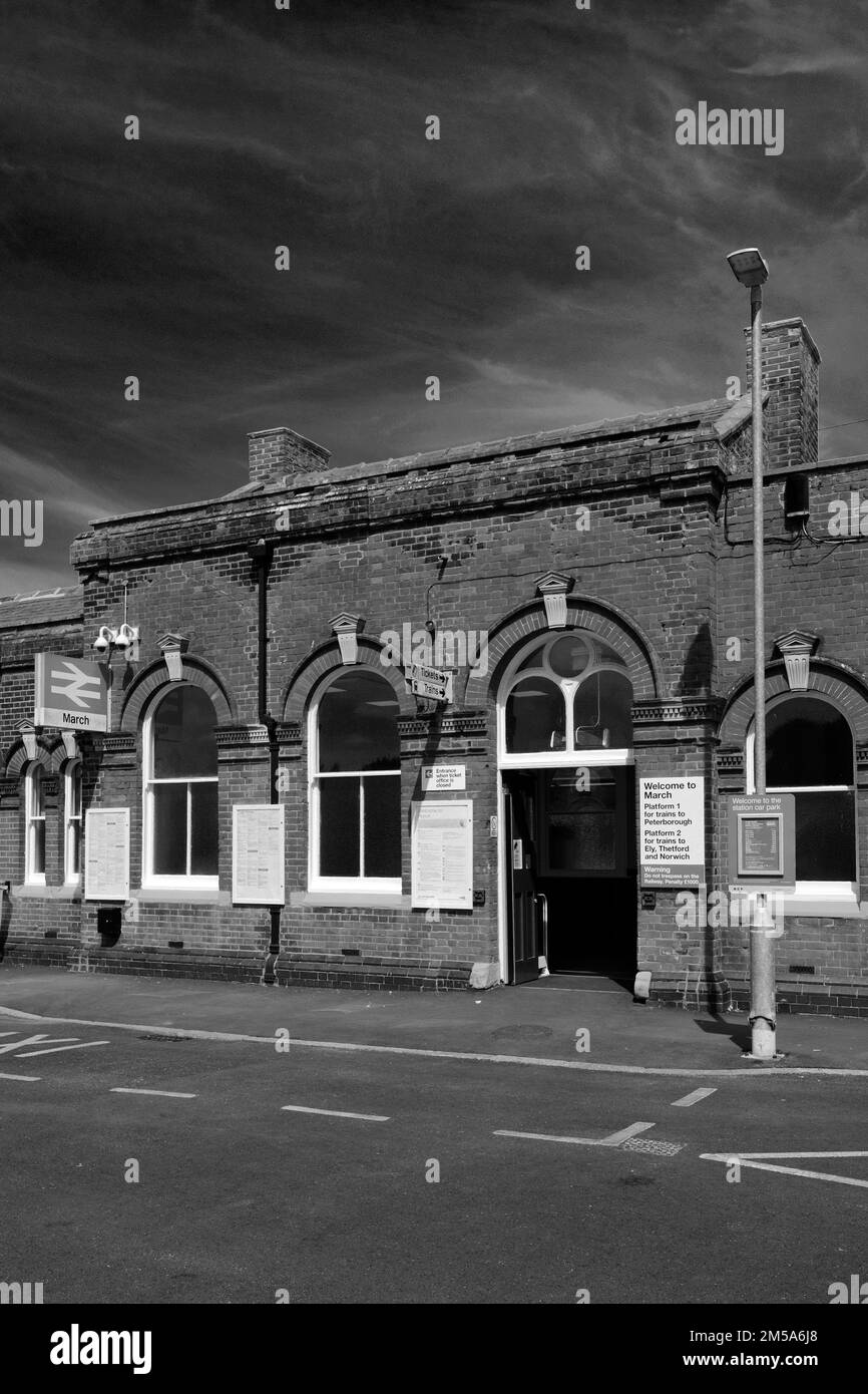 March town train station Black and White Stock Photos & Images - Alamy