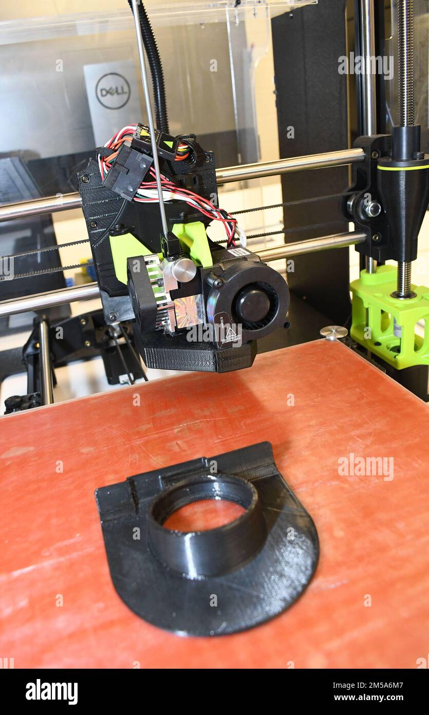 A new 3D printer in the Fleet Support Team’s Innovation Lab at Fleet ...