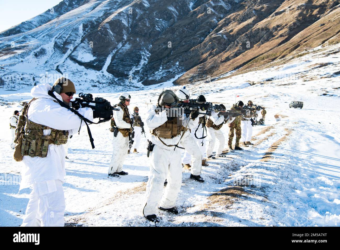 A U.S. Army paratroopers assigned to the 173rd Airborne Brigade and ...