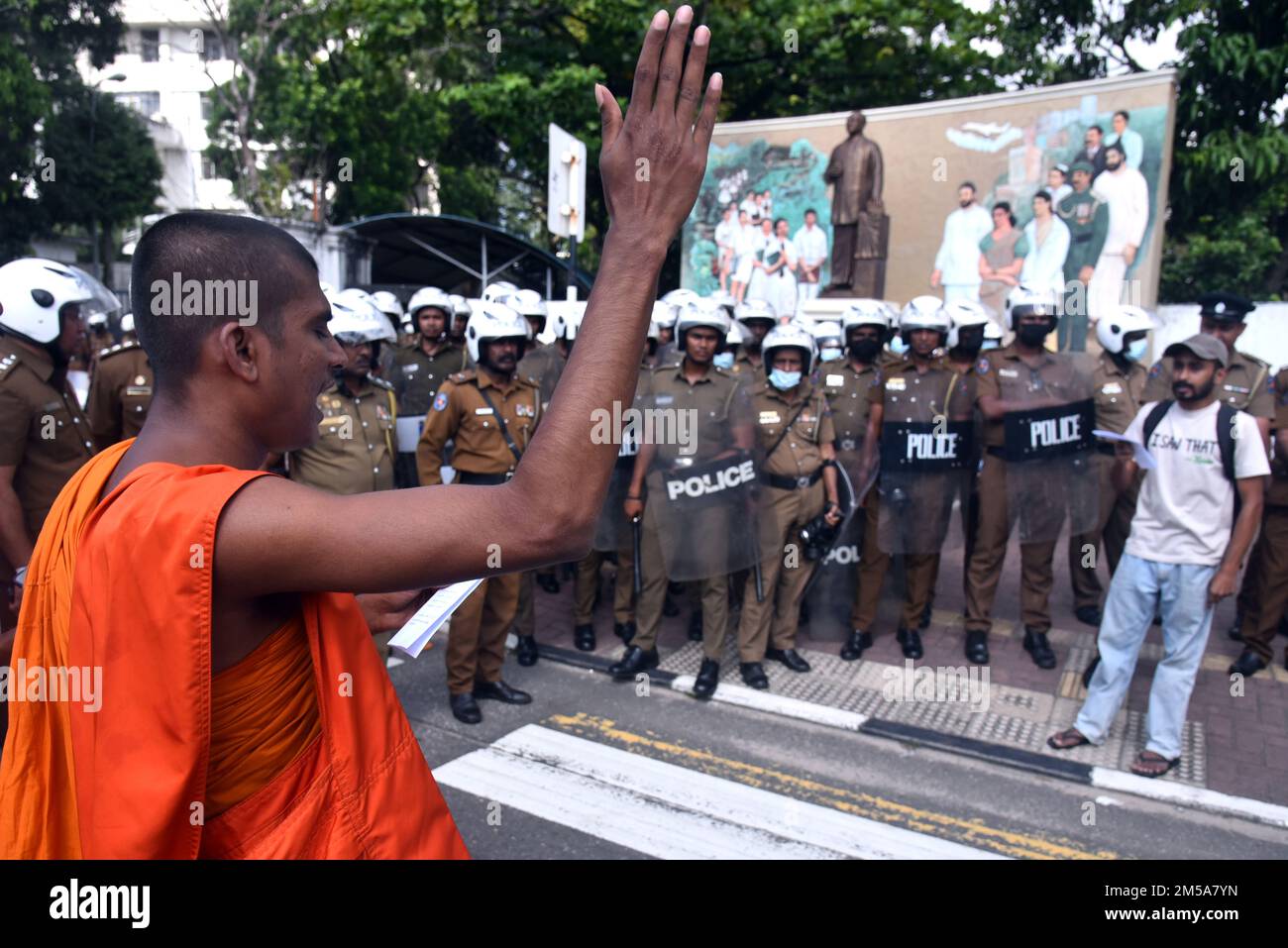 Colombo, Sri Lanka. 27th Dec, 2022. Buddhist monks of the Sri Lanka ...