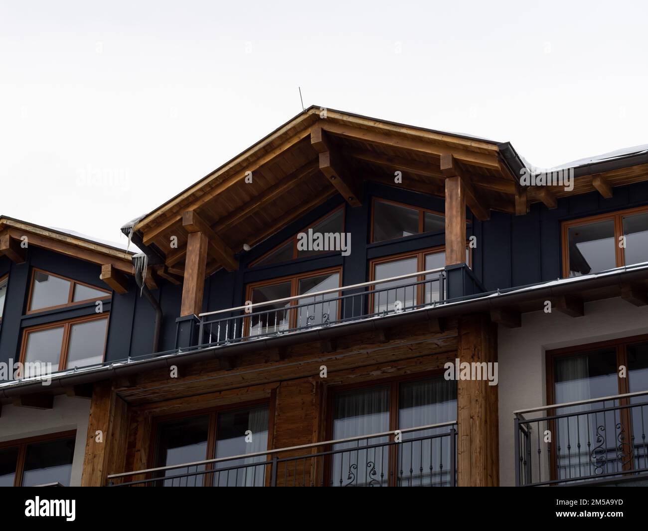 Traditional wooden alpine house hi-res stock photography and images - Alamy