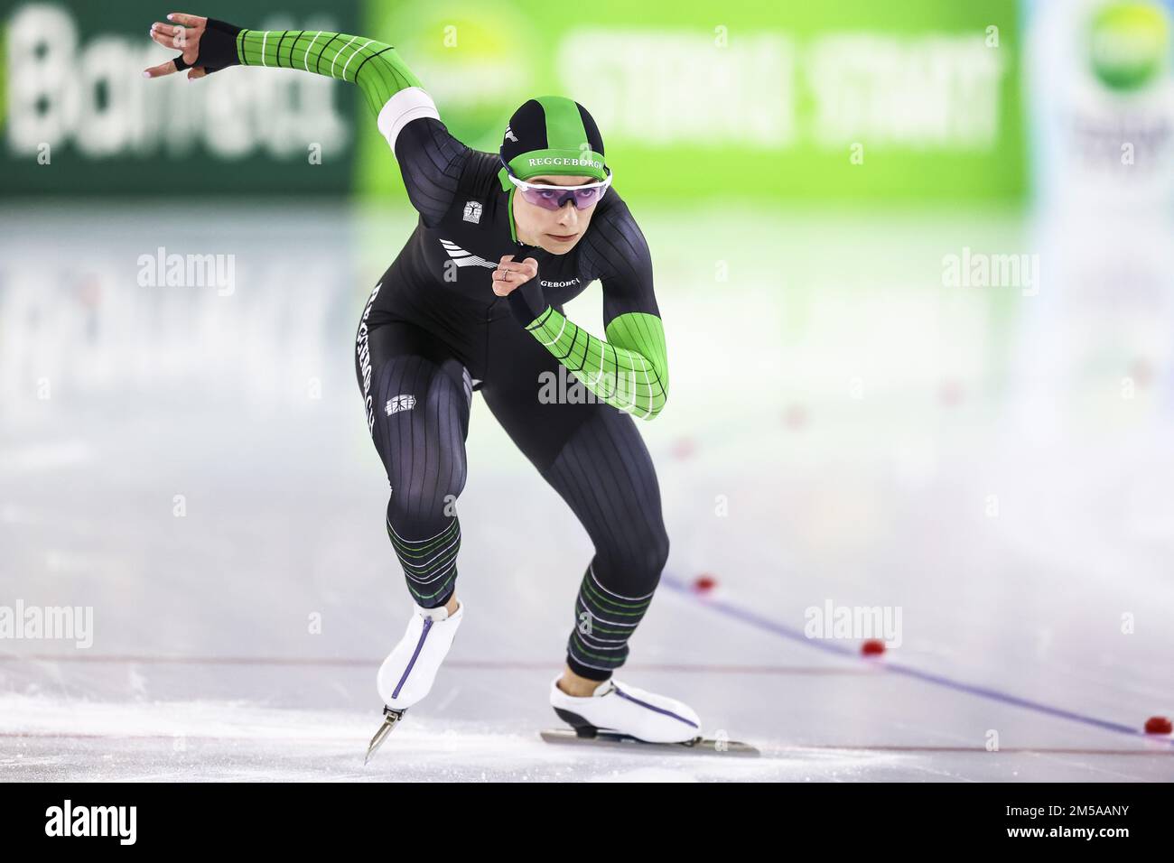 HERENVEEN - Femke Kok in action on the 500 meters during the first day ...