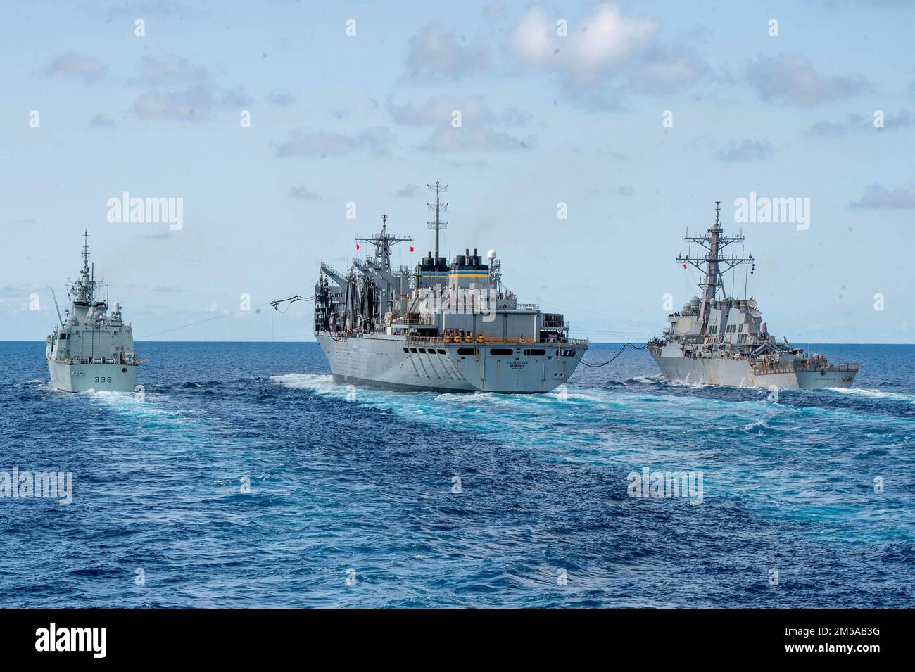 Halifax class frigate hi-res stock photography and images - Alamy