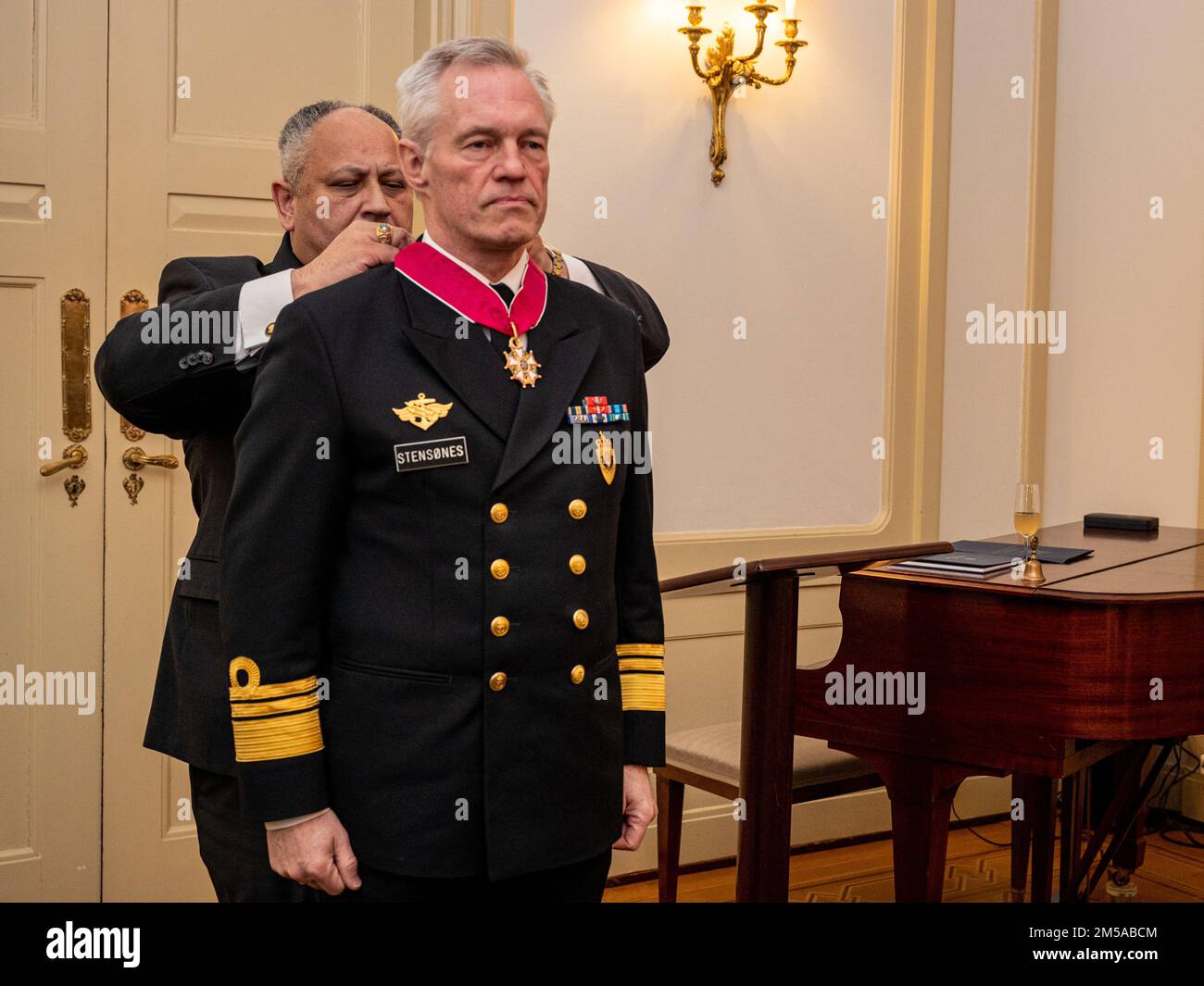 Us navy navy mil hi-res stock photography and images - Alamy