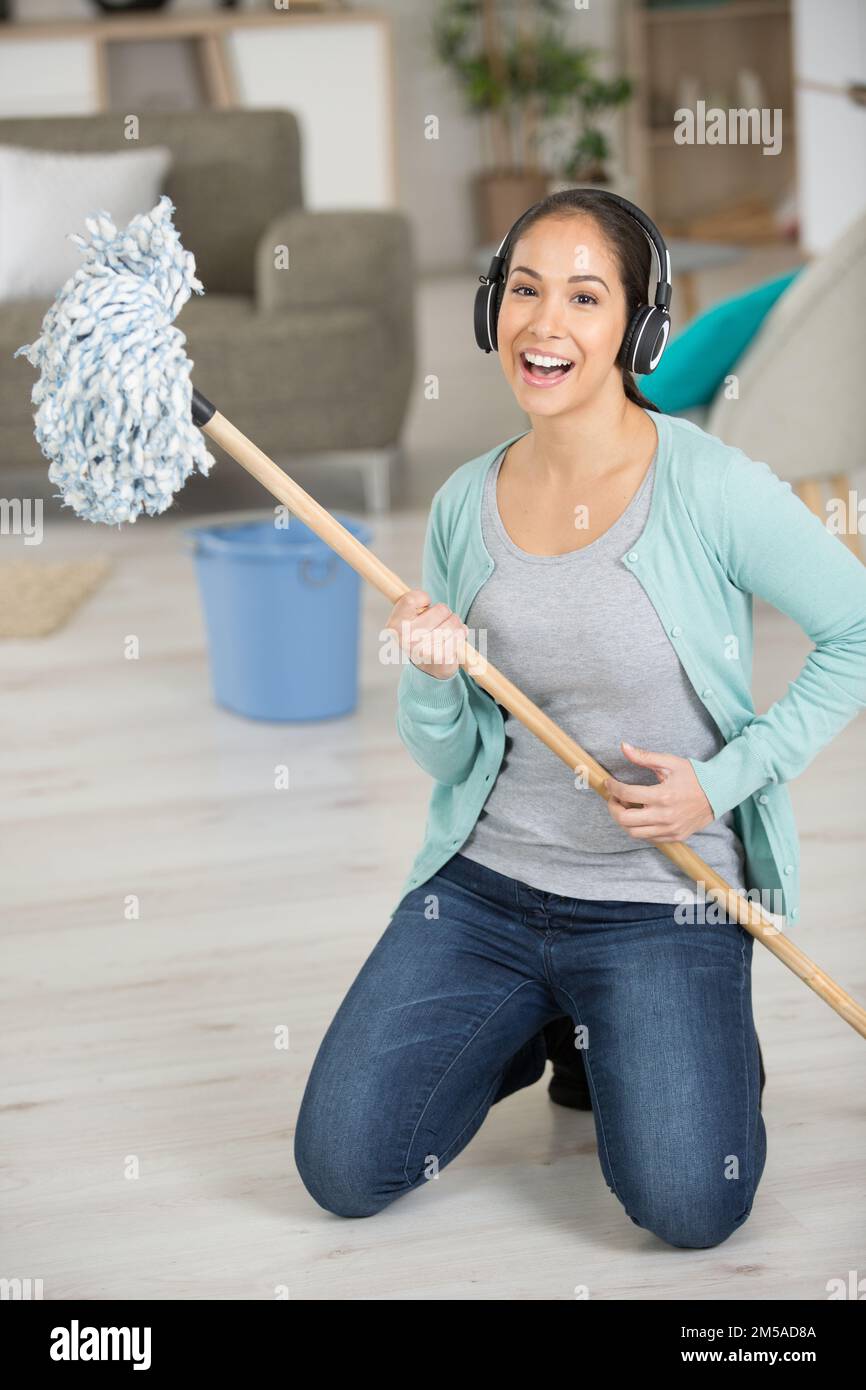 Mop of curly hair hi-res stock photography and images - Alamy