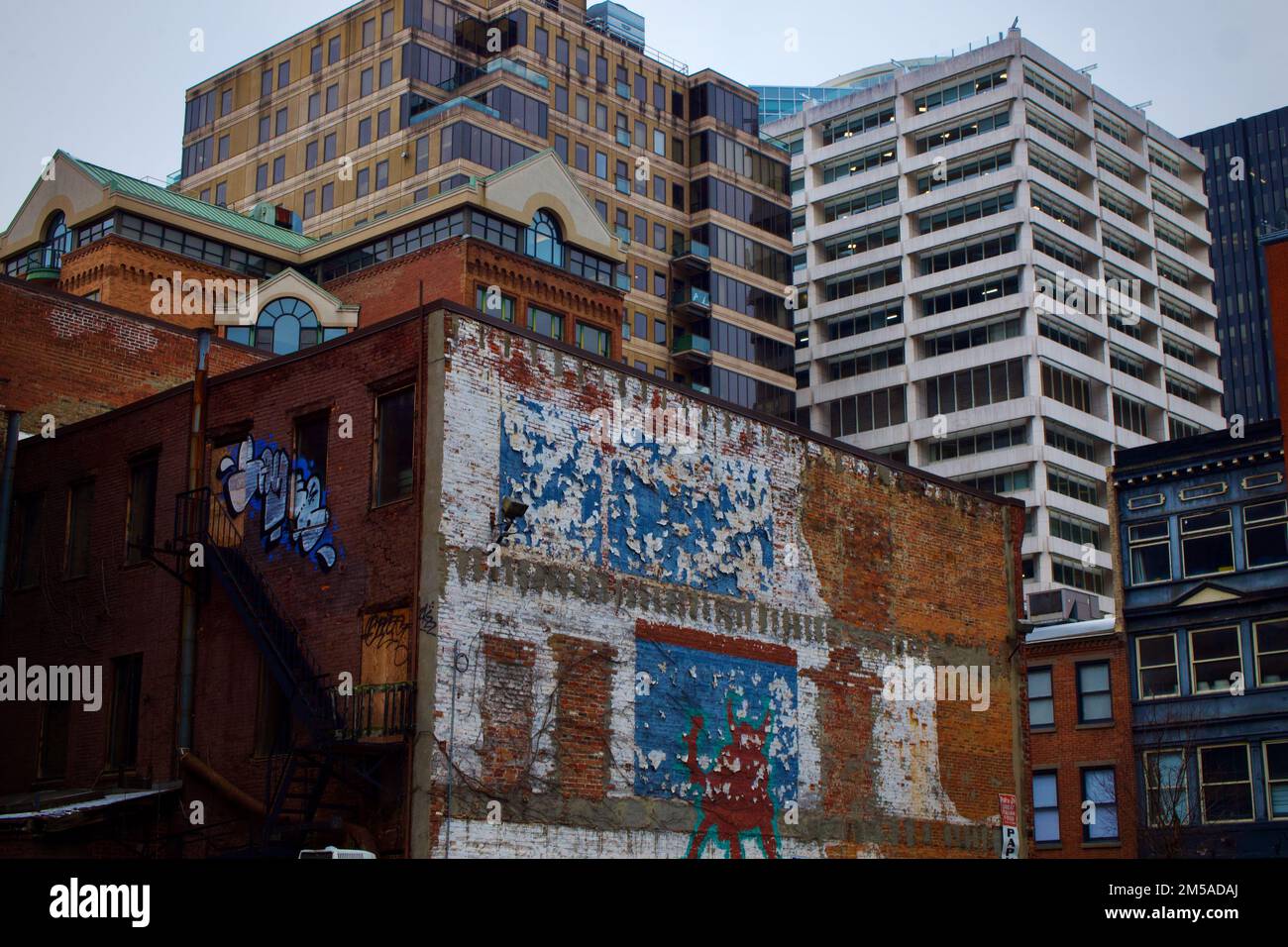 A beautiful city view of series of buildings in downtown Pittsburgh ...