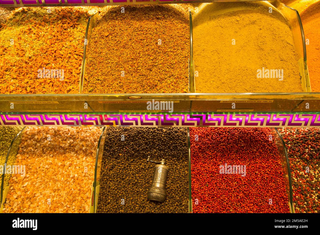 Spices grand bazaar istanbul hi-res stock photography and images - Alamy
