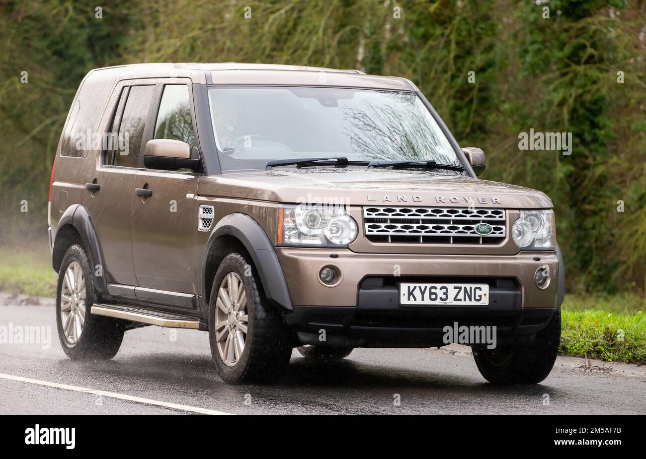 Bronze car hi-res stock photography and images - Alamy