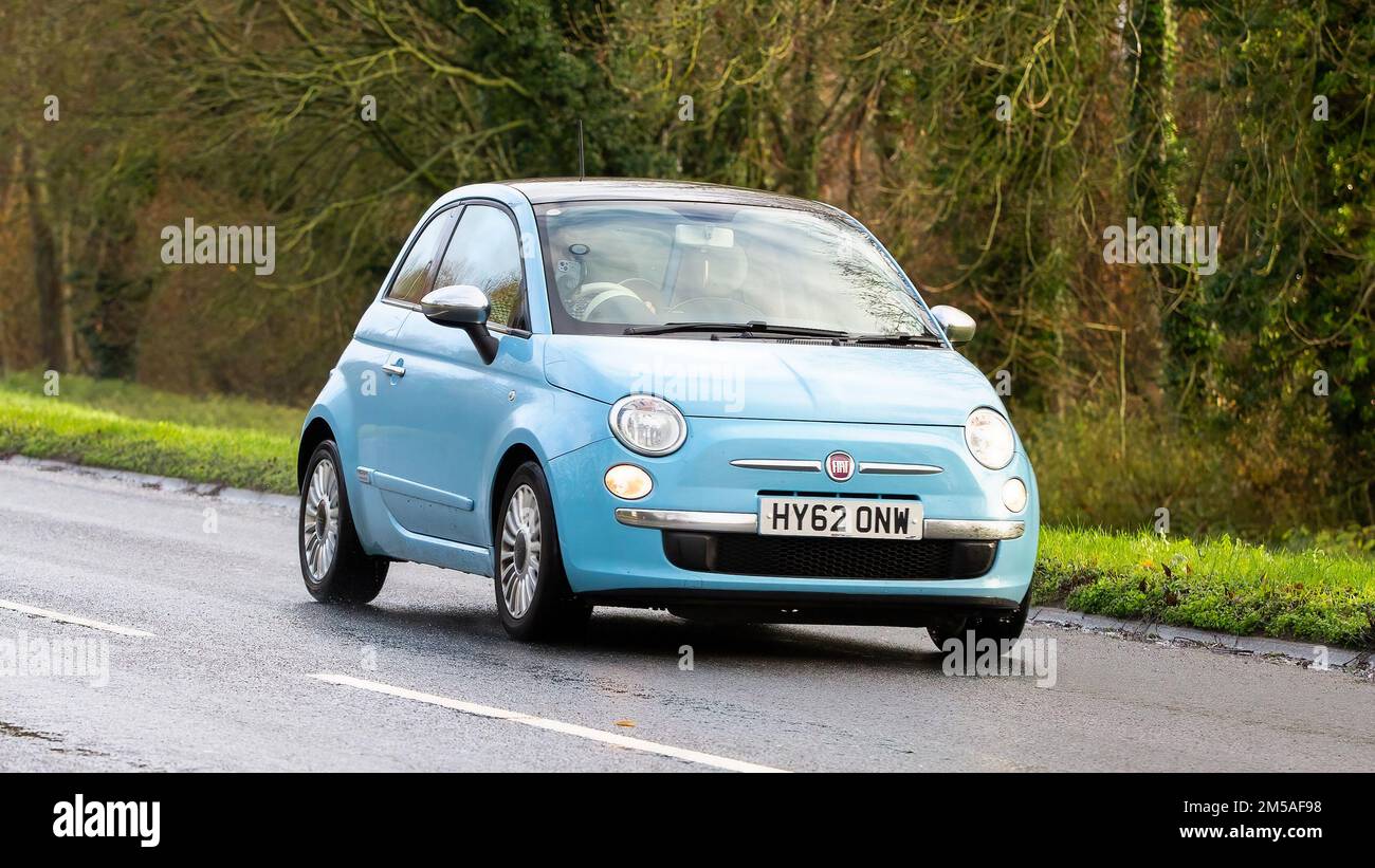 Fiat 500 engine small car hi-res stock photography and images - Alamy
