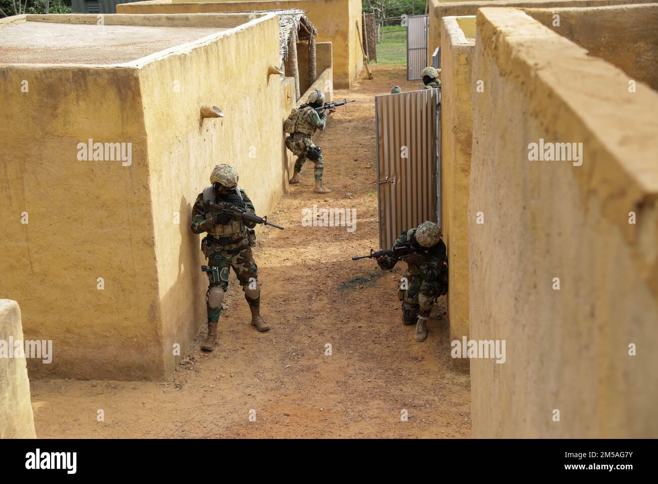 Ghana Special Forces Soldiers conduct close quarter battle training ...