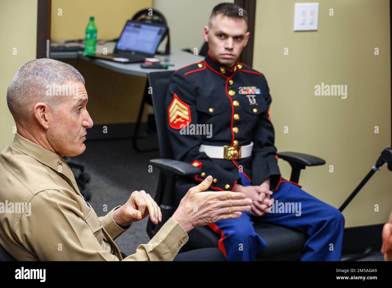 4th marine corps district hi-res stock photography and images - Alamy