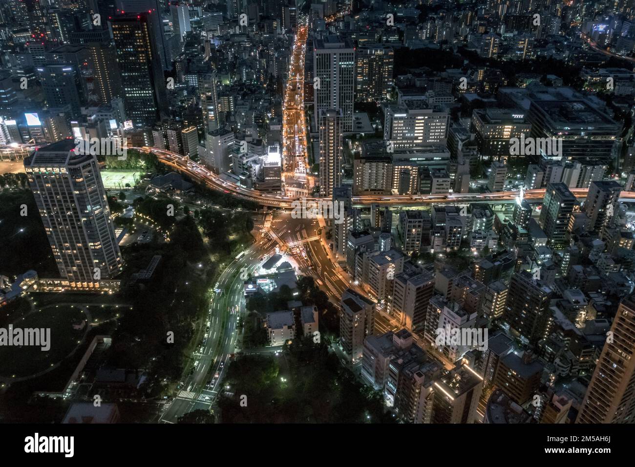 Highway loops hi-res stock photography and images - Alamy