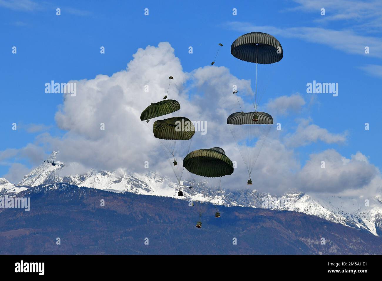 U.S. Army jumpmasters assigned to the 2nd Battalion, 503rd Parachute ...