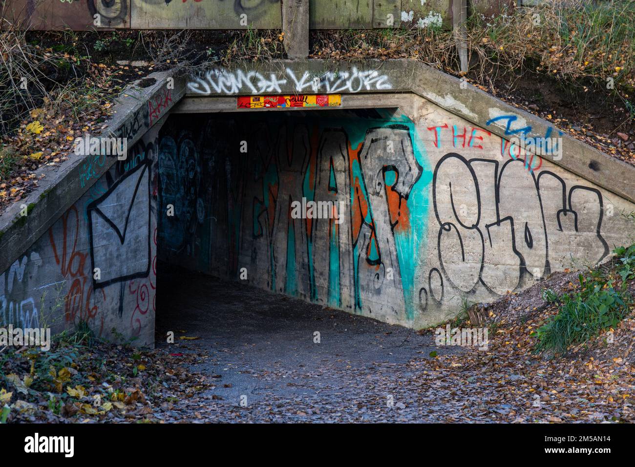 Graffiti covered underpass hi-res stock photography and images - Alamy