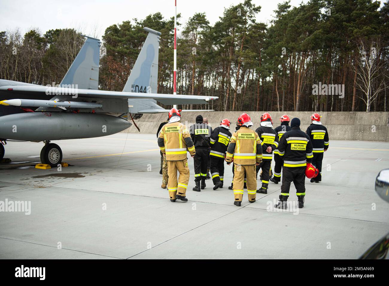 Aircraft egress exercise hi-res stock photography and images - Alamy