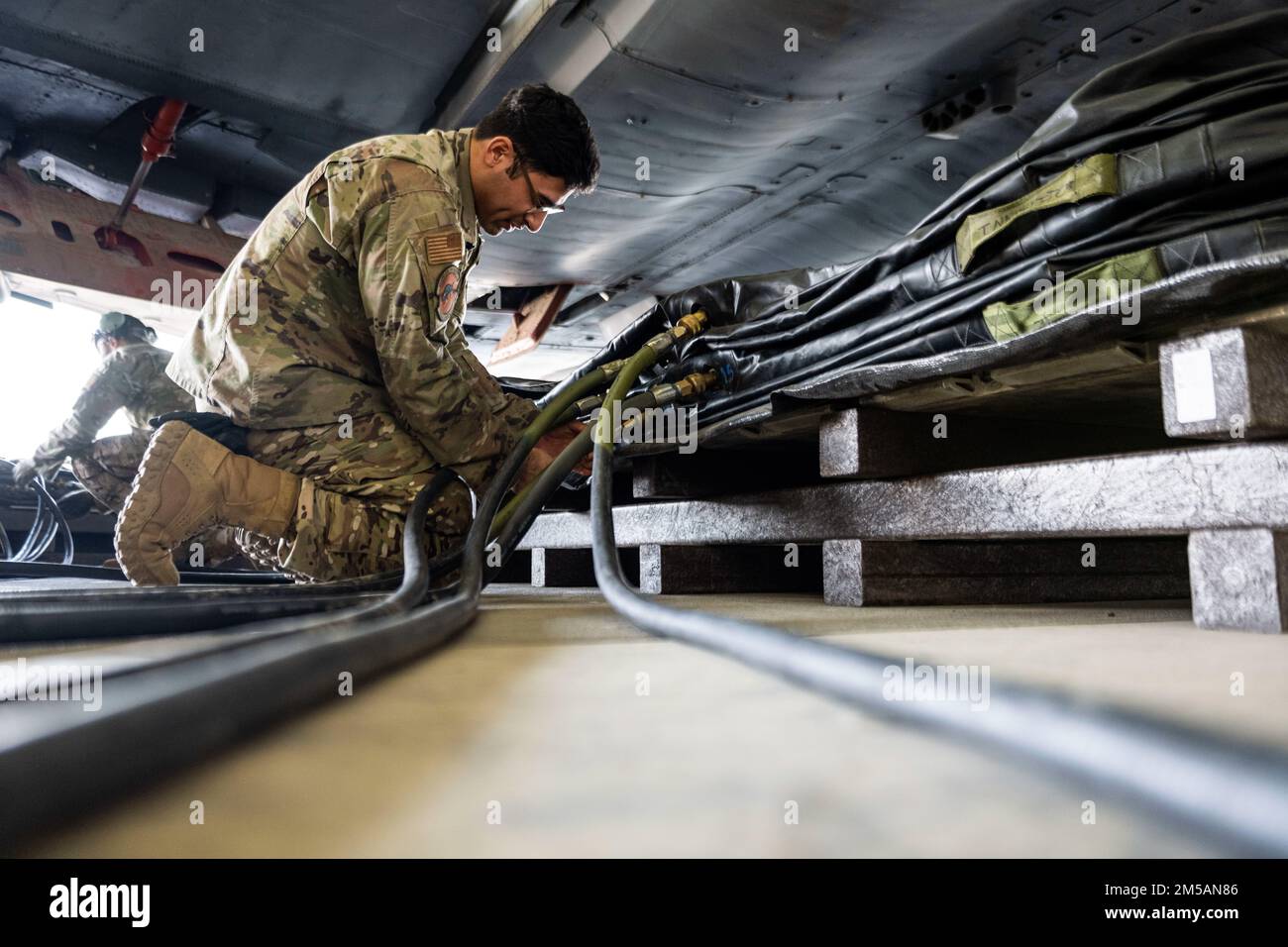 Senior Airman Sean McFarlane, a Crash Damaged Disabled Aircraft ...