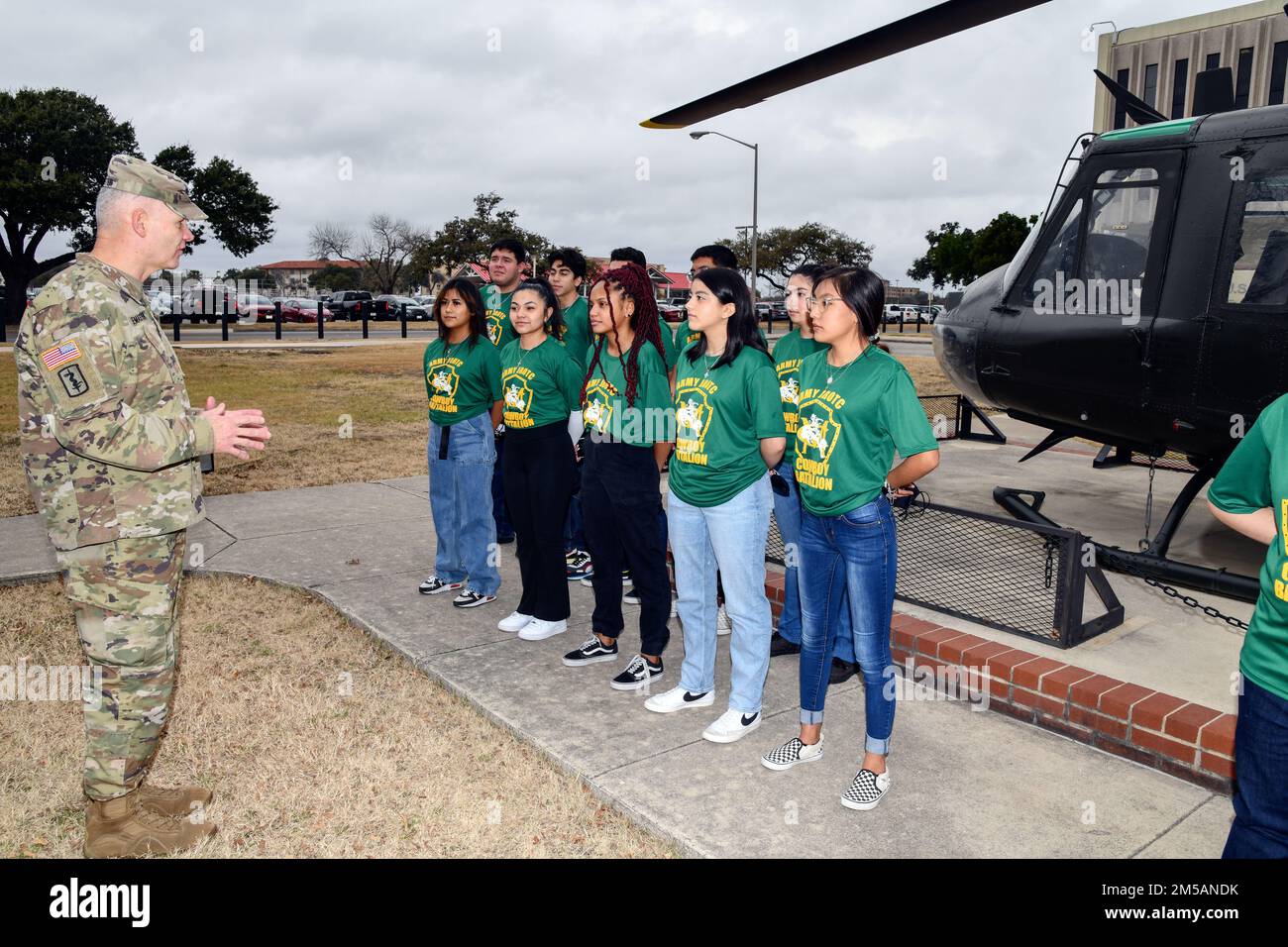 U.S. Army Medical Center of Excellence Commanding General Maj. Gen ...