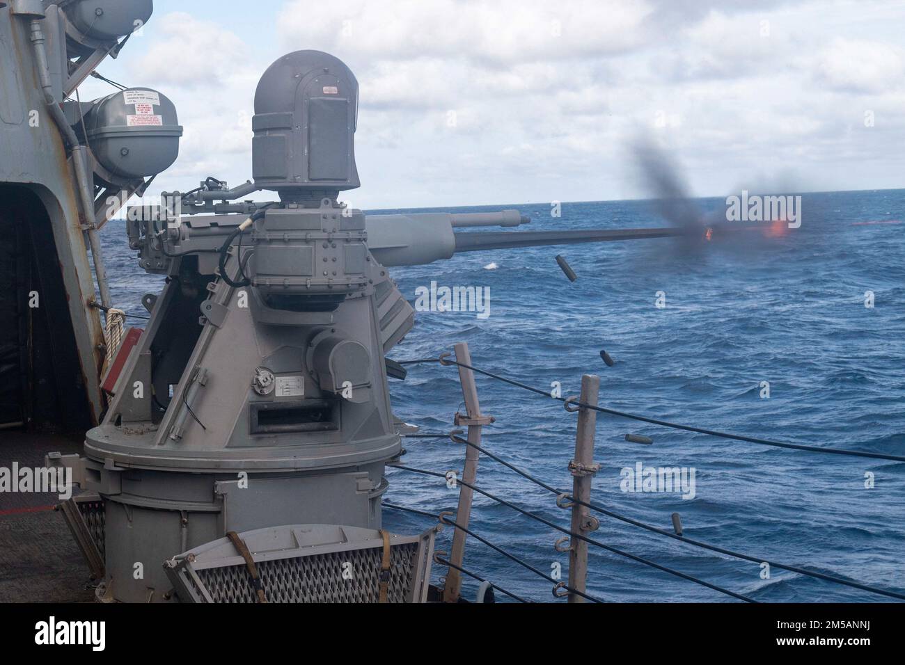 25mm gun system hi-res stock photography and images - Alamy