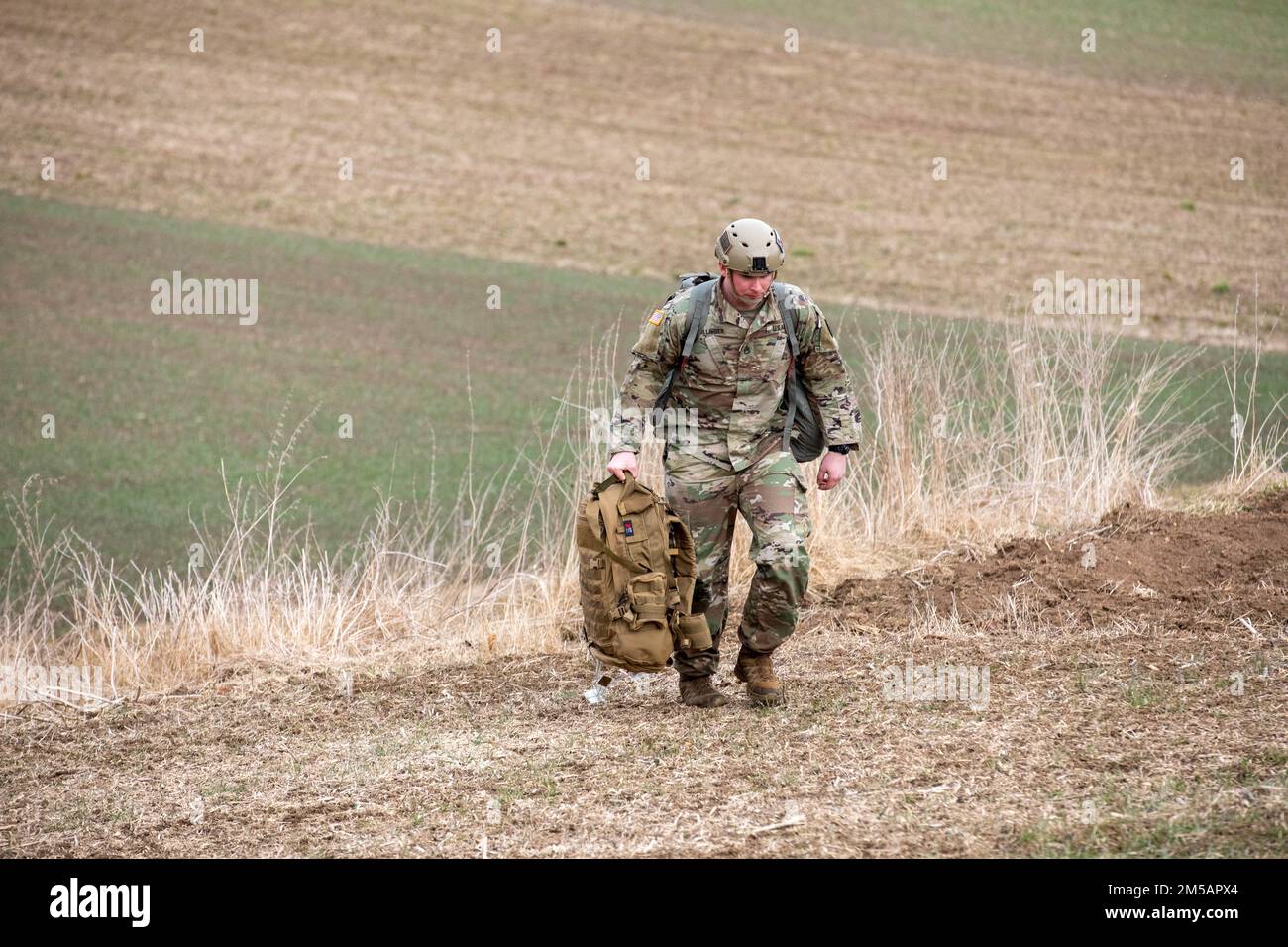 A Soldier from U.S. Special Operations Command Europe heads to the ...