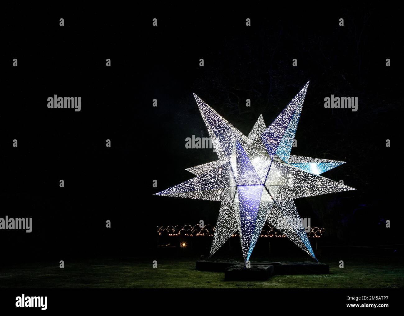 Illuminated pointed star hi-res stock photography and images - Alamy