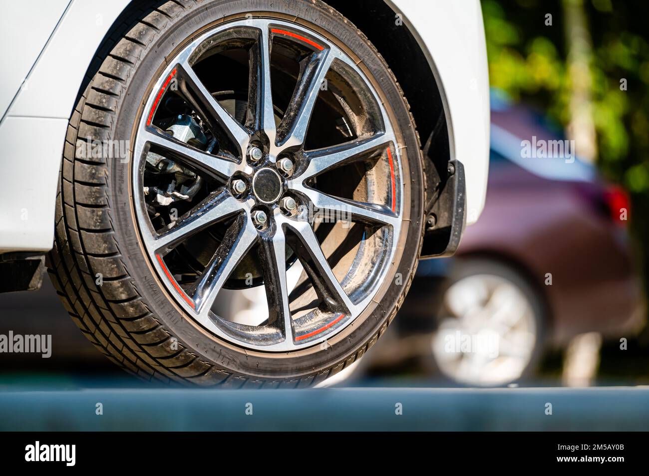 Car wheel rims low profile hi-res stock photography and images - Alamy