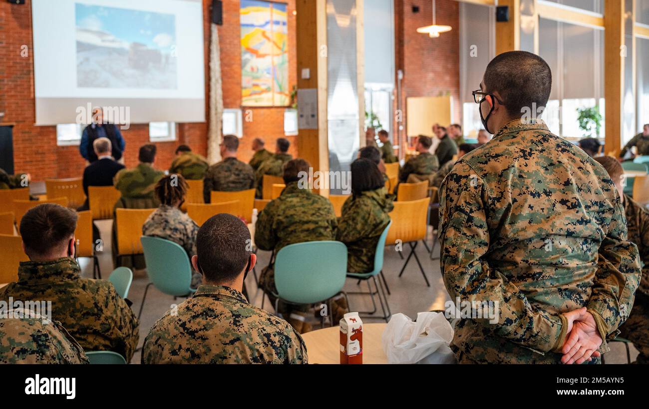 Marine corps prepositioning program hi-res stock photography and images ...