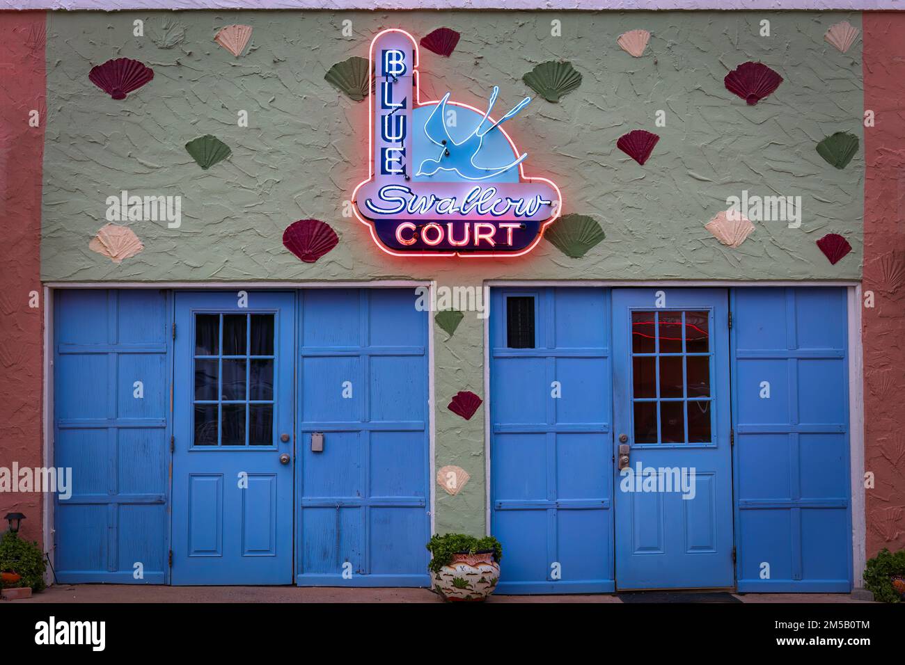 The courtyard inside the Blue Swallow Motel, built in 1939, still ...