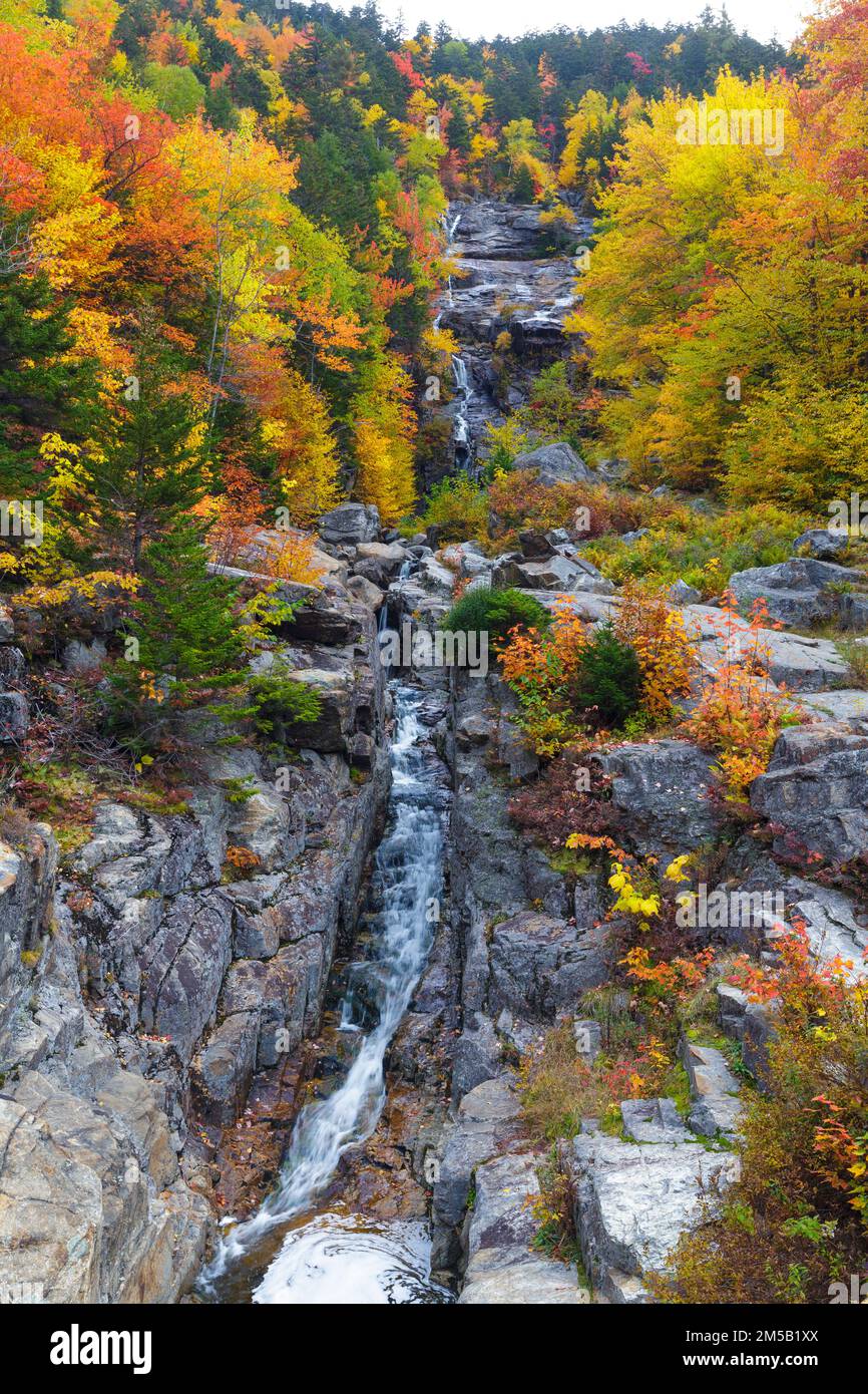 Silver Cascade in Hart’s Location, New Hampshire on a cloudy autumn ...
