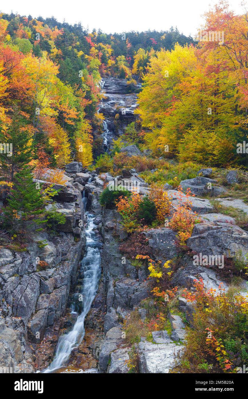 Silver Cascade in Hart’s Location, New Hampshire on a cloudy autumn ...
