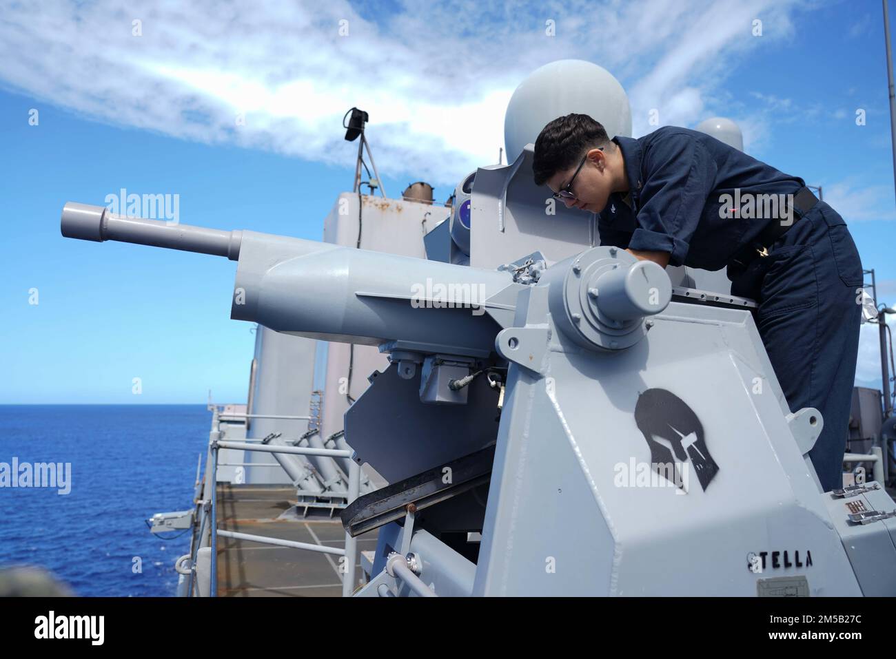 PACIFIC OCEAN (Feb. 17, 2022) Gunner’s Mate 3rd Class Marayah Camacho ...