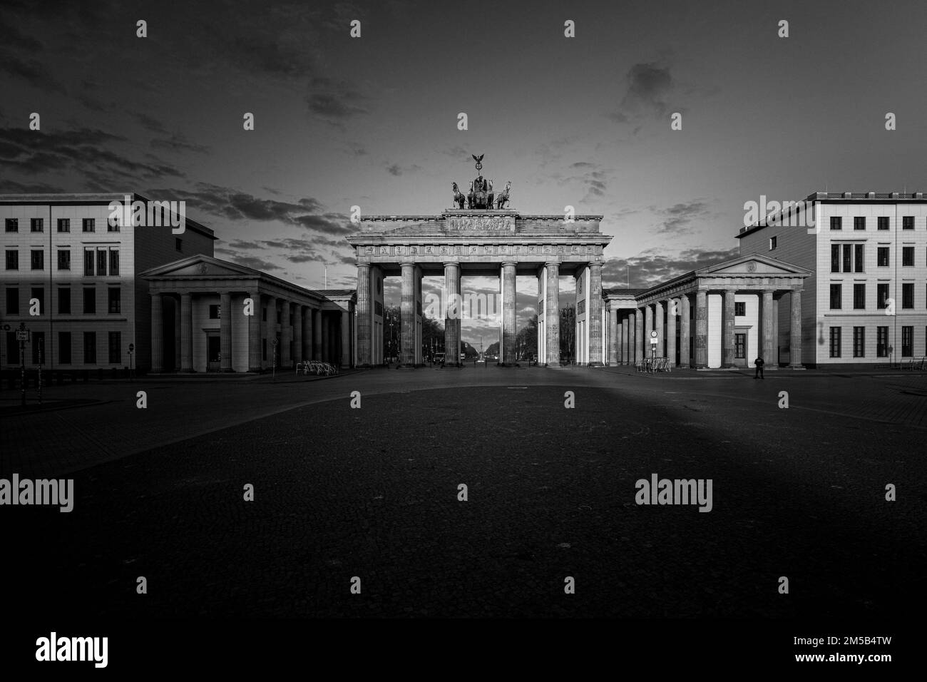 A beautiful grayscale view of the Brandenburg Gate in Berlin Stock ...