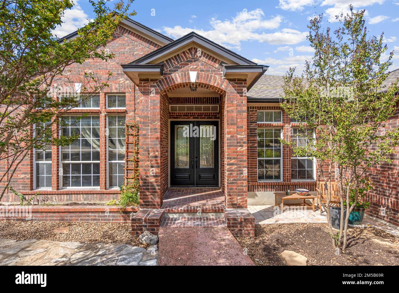 the front view of a home Stock Photo - Alamy