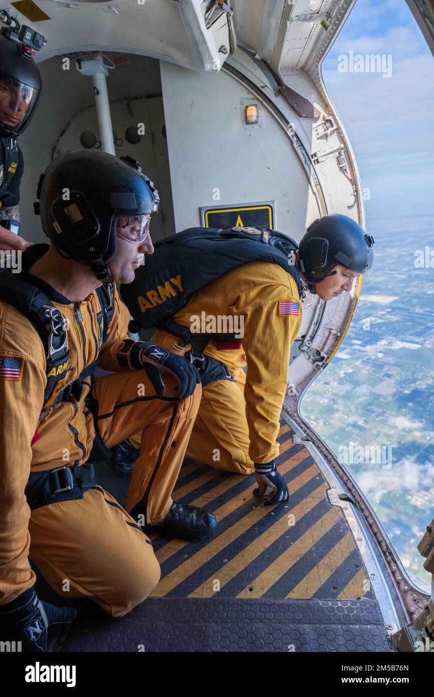 Sgt. 1st Class Ryan O' Rourke and Sgt. 1st Class Morgan George, team ...