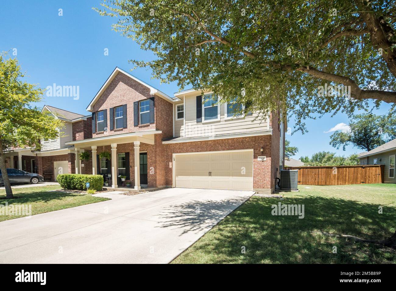 the front view of a home Stock Photo - Alamy